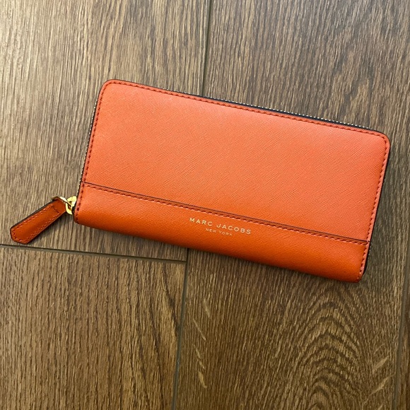 Marc Jacobs | Bags | New Marc Jacobs Saffiano Leather Zip Around Wallet ...